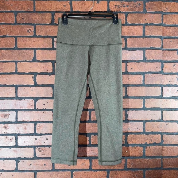 lululemon athletica | Pants & Jumpsuits | Size 8 Lululemon Cropped 23 ...